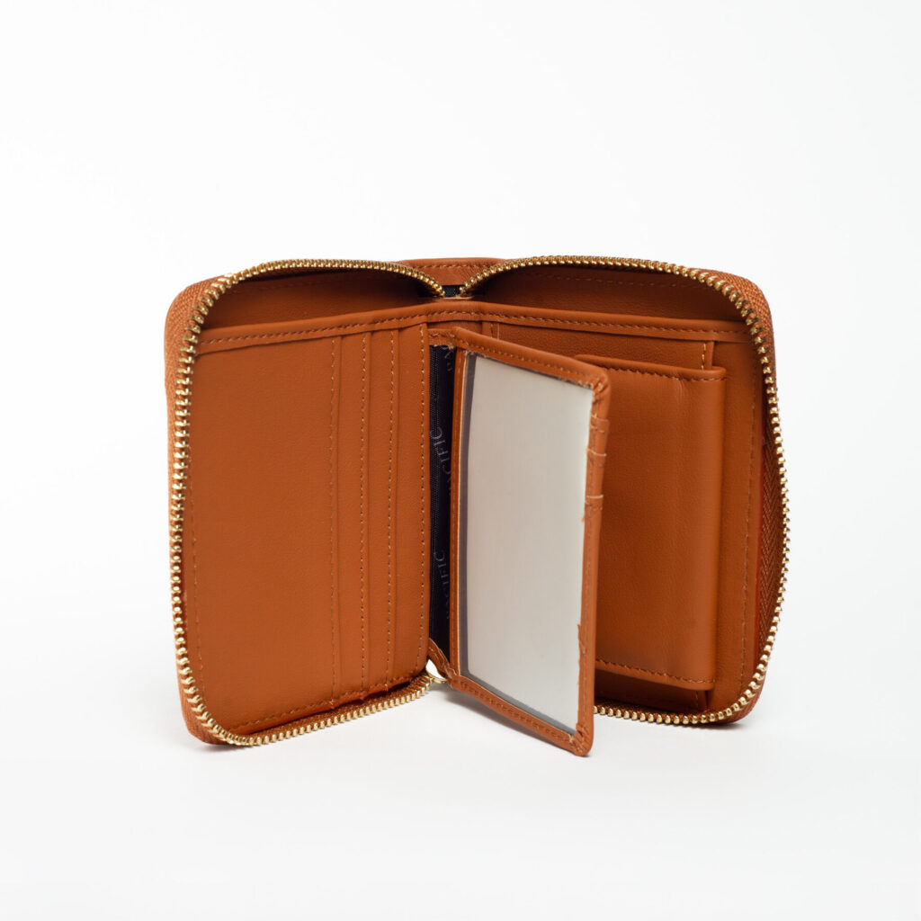 Cora – Pacific Wallets CR
